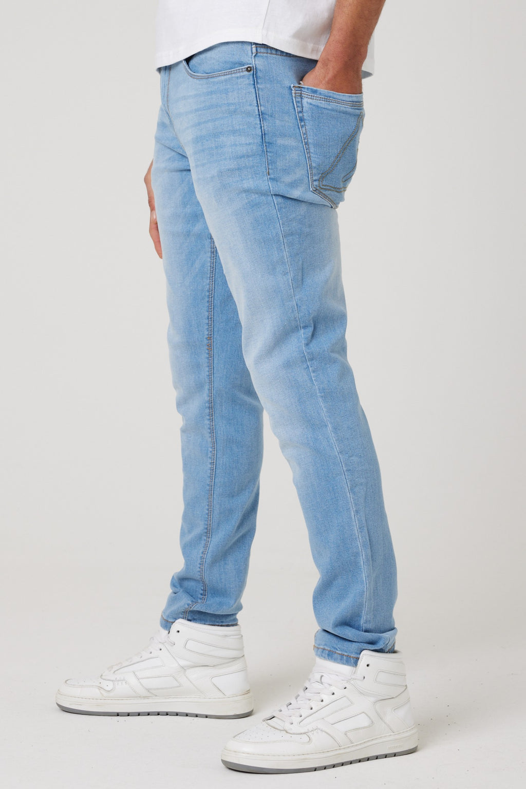 Mens Jeans Tapered Slim Fit, Stretch Denim, In Light Blue – B Couture